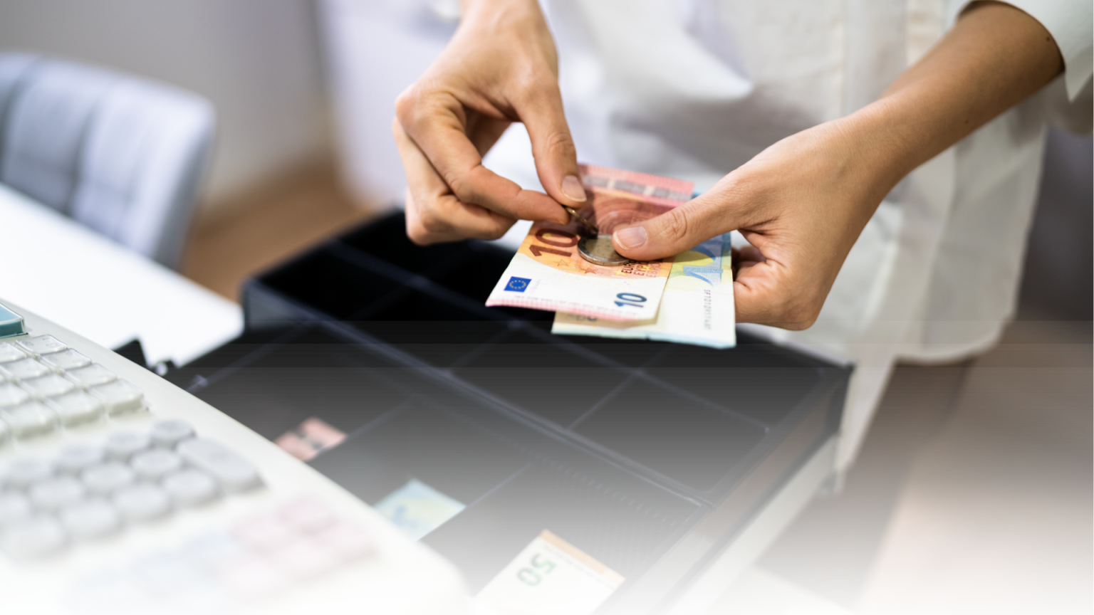 Perbandingan Pasal 374 KUHP Lama dan Pasal 488 KUHP Baru Tentang Tindak ...